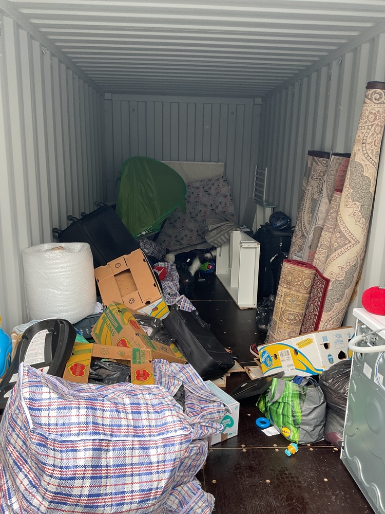 iBidOnStorage.co.uk - Pink self storage Ltd Auction - 17168923282264