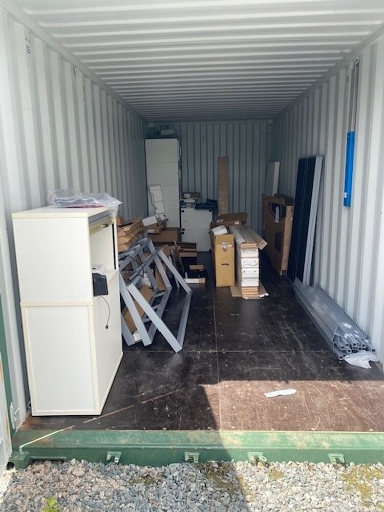 iBidOnStorage.co.uk - Loc-Box Self Storage Auction - 17198248613141