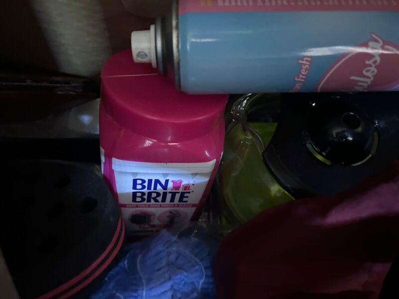 iBidOnStorage.co.uk - Kangaroo Self Storage Ltd. Auction - 17201035599228