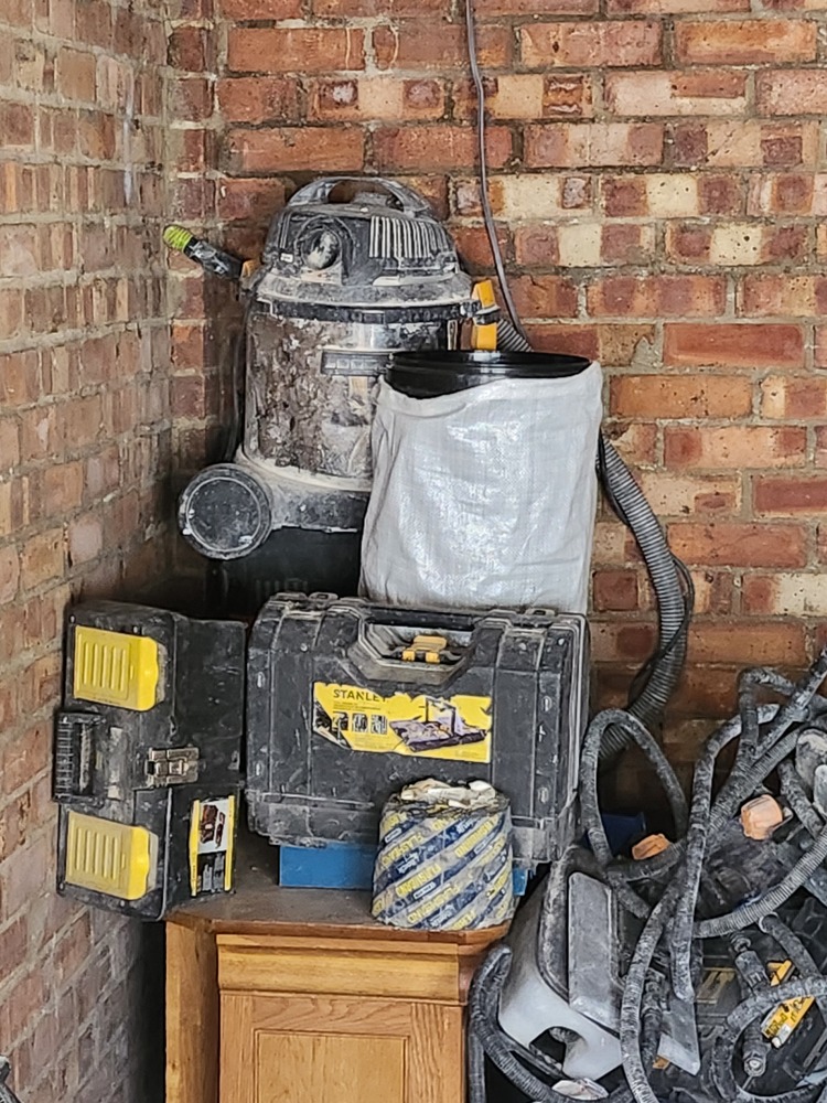 iBidOnStorage.co.uk - Stashbee Ltd Auction - 17207047411783