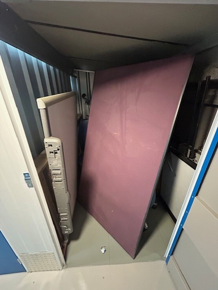 iBidOnStorage.co.uk - StorageMart Auction - 17242468827397