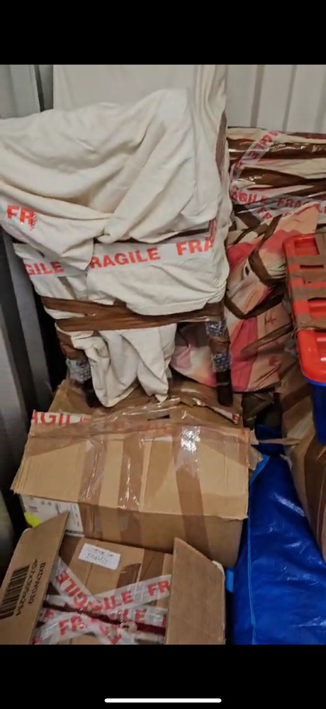 iBidOnStorage.co.uk - .A Space Station Limited Auction - 17332373268652